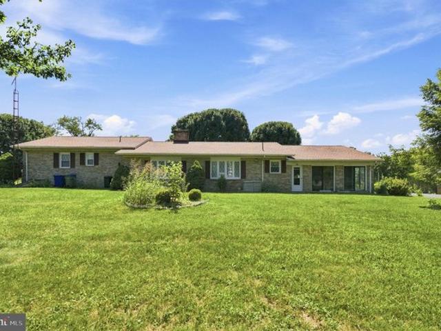 1439 Bedington Rd, Martinsburg, WV 25404