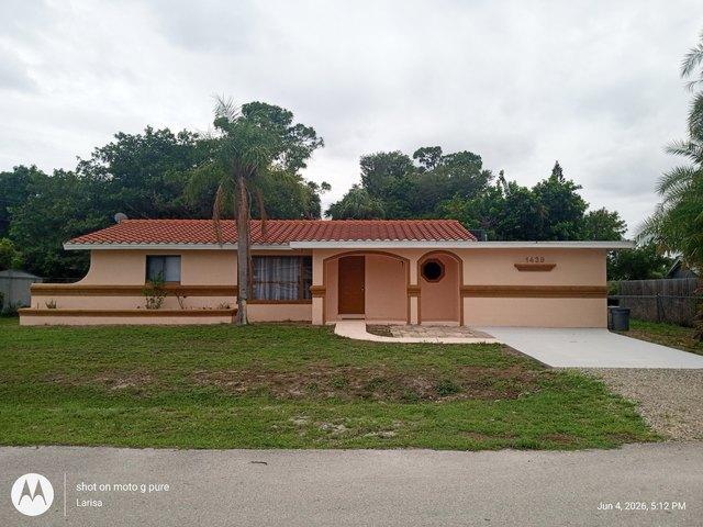 1439 Glick Dr, North Fort Myers, FL 33917