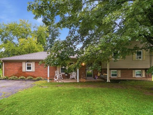 1439 Lyons Rd, Amelia, OH 45102