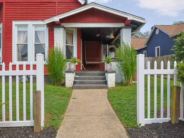 1439 Pearl Street