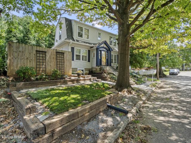 1439 Quadrant Ave