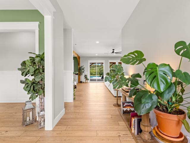 1439 Ridge Road