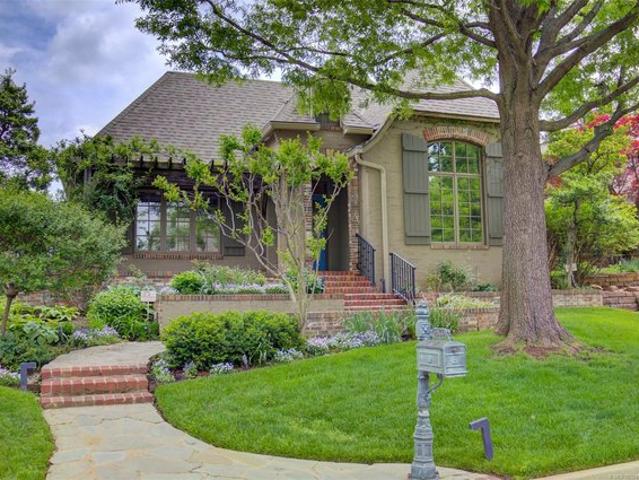1439 S Owasso Ave, Tulsa, OK 74120