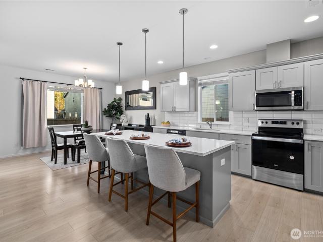 1439 th Avenue SE