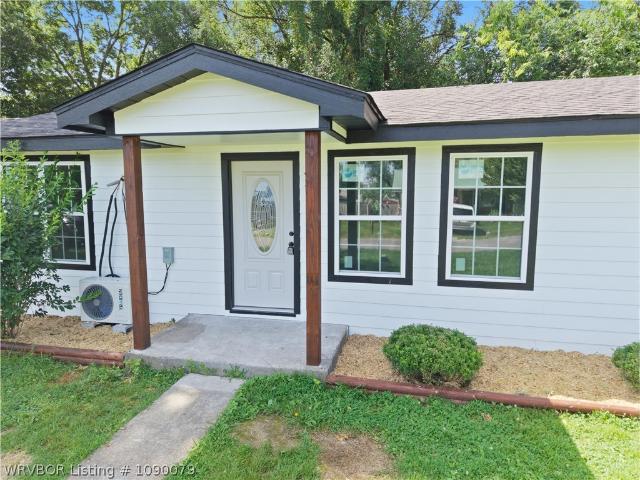 1439 W Main Street