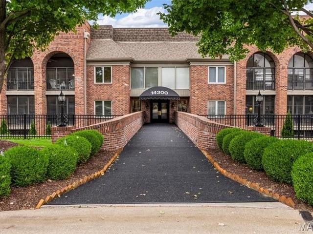 14300 Conway Meadows Ct E Apt 202, Chesterfield, MO 63017