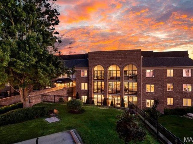 14300 Conway Meadows Ct E Apt 303, Chesterfield, MO 63017