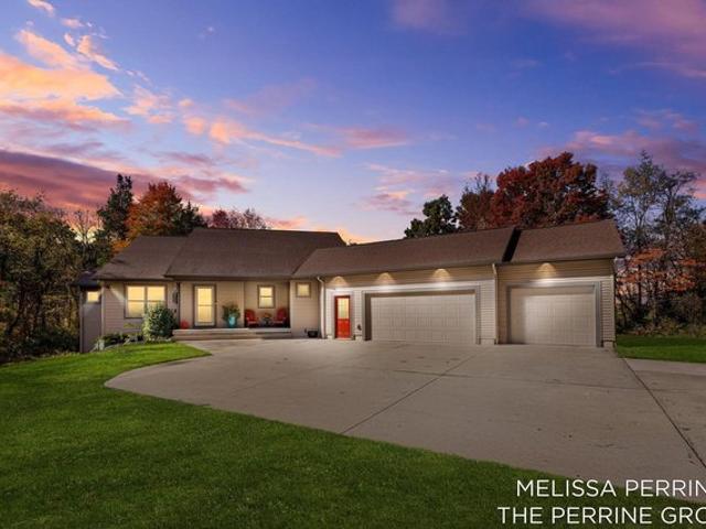 14300 Oberley Dr SE, Lowell, MI 49331