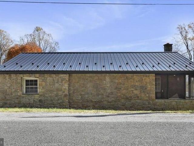 14301 Dutchtown Rd, Mercersburg, PA 17236