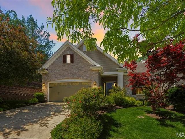 14301 Gatwick Ct, Chesterfield, MO 63017