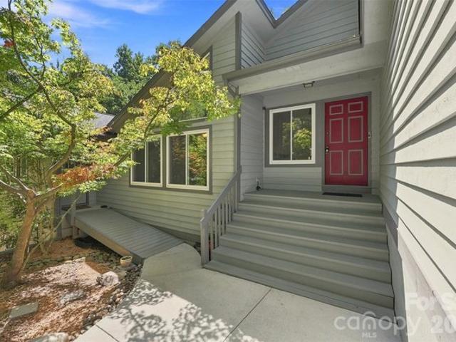 14301 Harbor Estate Rd, Charlotte, NC 28278