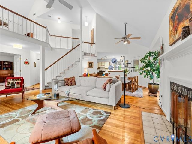 14302 Woods Walk Lane
