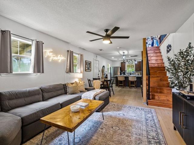 14302 Holland Rd, Dickinson, TX 77539