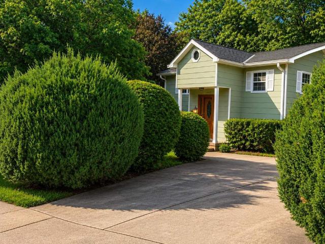 14307 Fairview Lane
