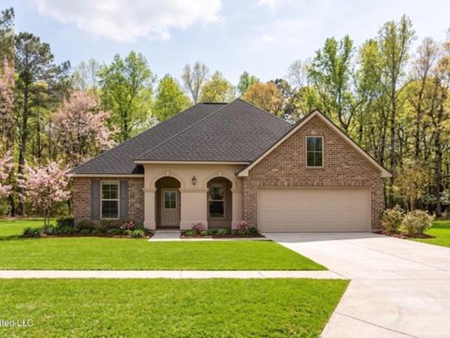 14306 Swan Ridge Cir, Gulfport, MS 39503