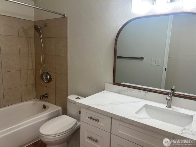 14309 NE 7th Place # 3