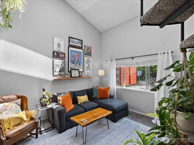 1430 nd Ave NE Apt 408, Seattle, WA 98125