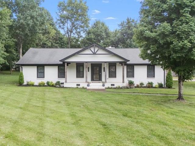 1430 Arrowhead Pl, Murfreesboro, TN 37129