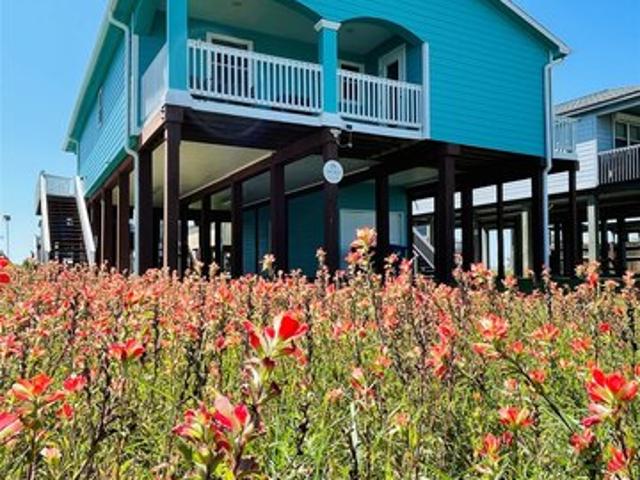 1430 Blue Water Hwy, Surfside Beach, TX 77541