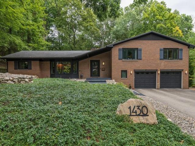 1430 S Spruce Dr, Kalamazoo, MI 49008