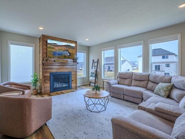 14310 Aspen Ave, Rosemount, MN 55068