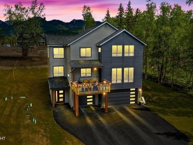 14311 Pickett St, Anchorage, AK 99516