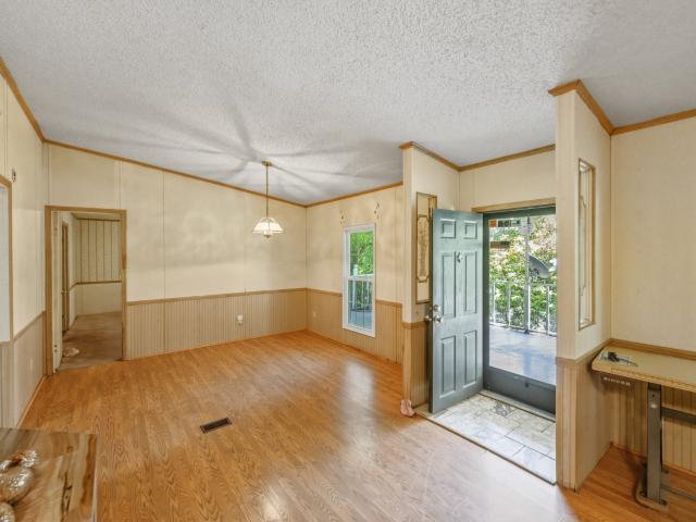 14318 Highway 438 W