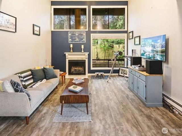1431 NW Richmond Beach Rd Apt 1, Shoreline, WA 98177