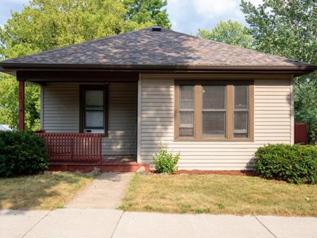 1431 N 1st Ave, Wausau, WI 54401