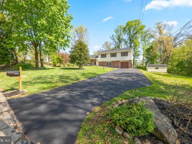 1431 Clover Lane