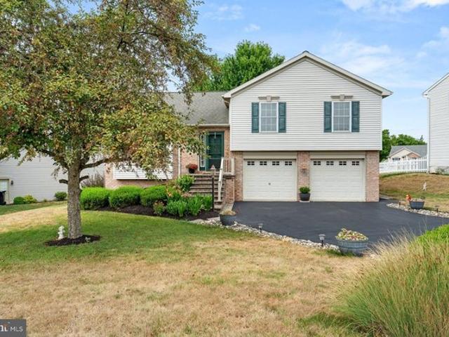 1431 E Maple St, Palmyra, PA 17078