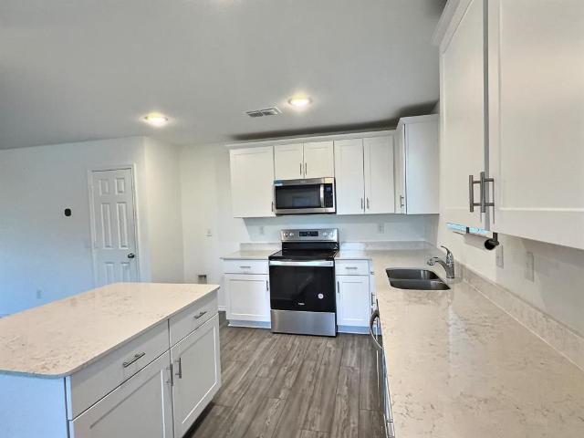 1431 Embrook Trail