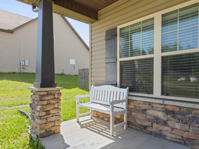 1431 Halverson Dr