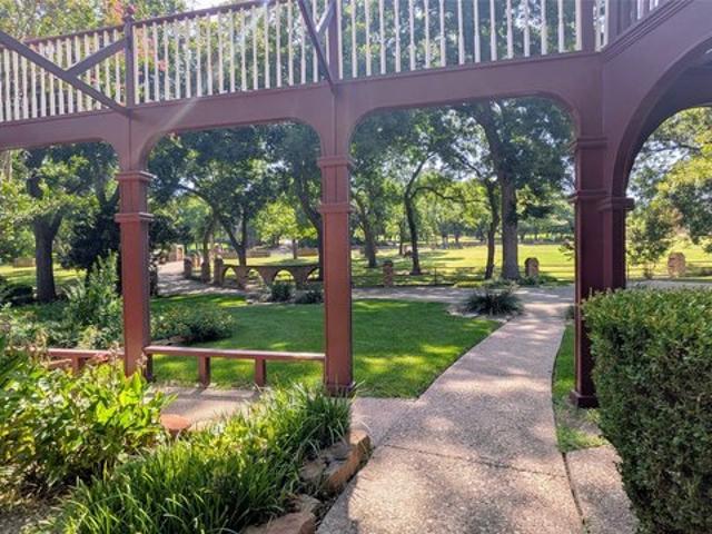 1431 S Houston School Rd, Lancaster, TX 75146