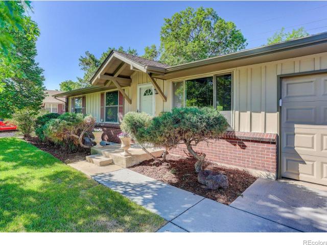 1431 S Magnolia Way