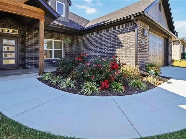 1431 Sessile Oak Way, Bentonville, AR 72713