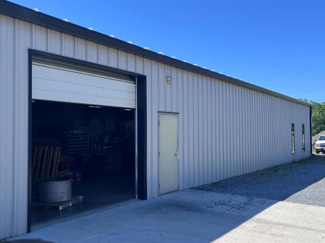 1431 Waterlick Road