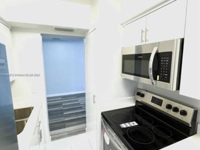 1431 14th Ave S #208, Hollywood, FL 33020