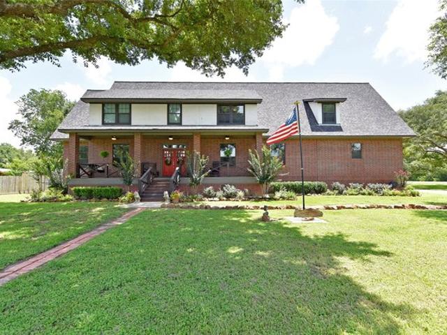 14323 Buffalo St, Needville, TX 77461