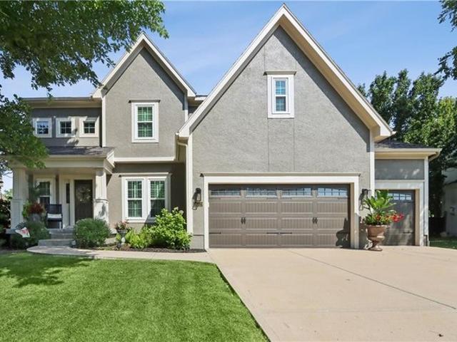 14320 Ballentine St, Overland Park, KS 66221