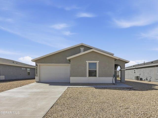 14320 Sabio Dr, Horizon City, TX 79928