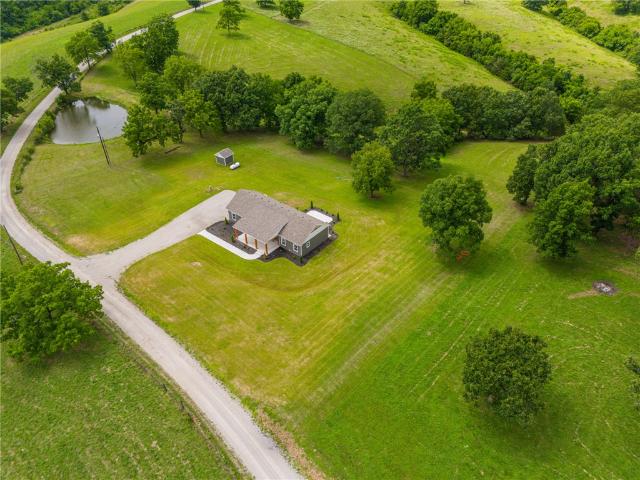 14322 Tharp Lane