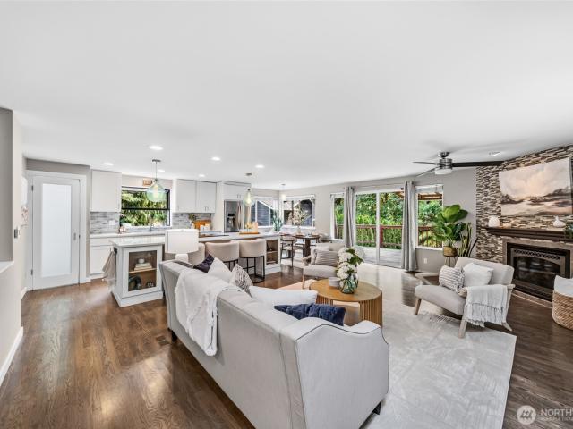 14327 NE 84th Court