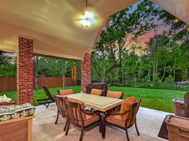 14327 Norhill Pointe Drive
