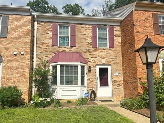 14325 N Park Ct, Woodbridge, VA 22193