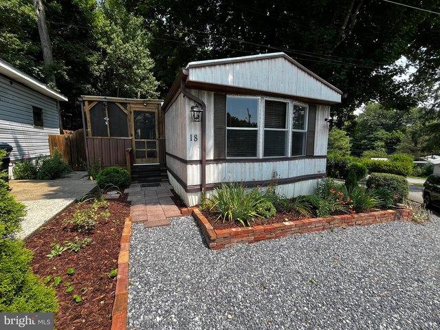 14328 Buchanan Trl E Trlr 18, Waynesboro, PA 17268