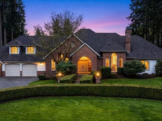14239 th Ave NE, Woodinville, WA 98077