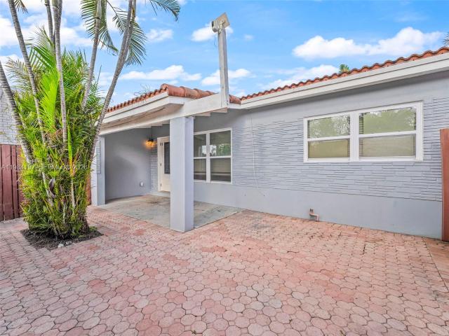 1432 NE 5th Ave, Unit 1, Fort Lauderdale, FL 33304 | MLS #A11984 | Compass