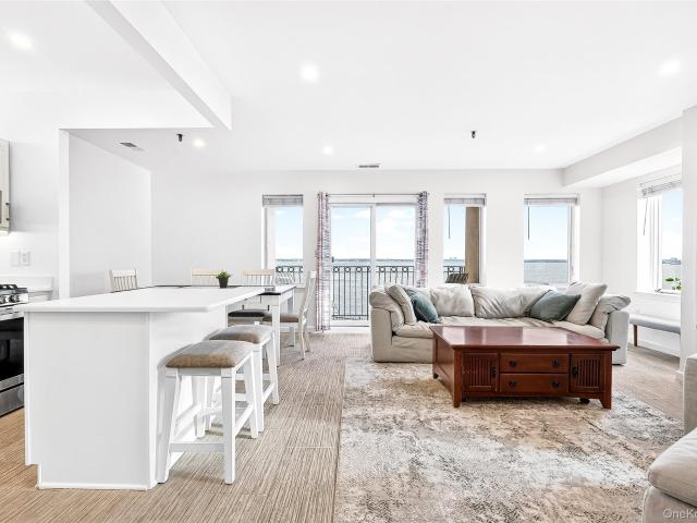 1432 Outlook Avenue 2