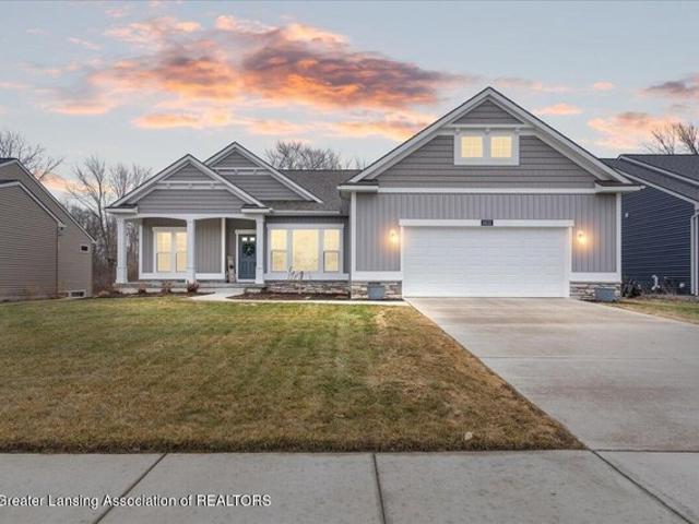 1432 Badlands Dr, Lansing, MI 48917